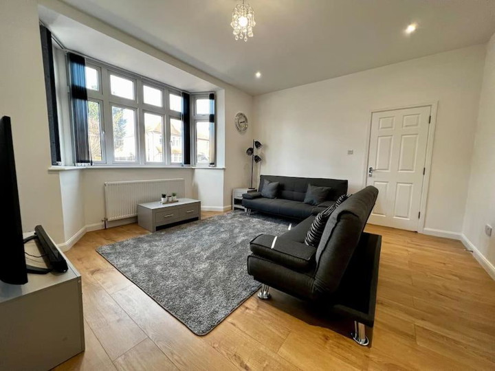 No1 Lux Apartment Nuneaton With Gated, Private Parking - Staffordshire