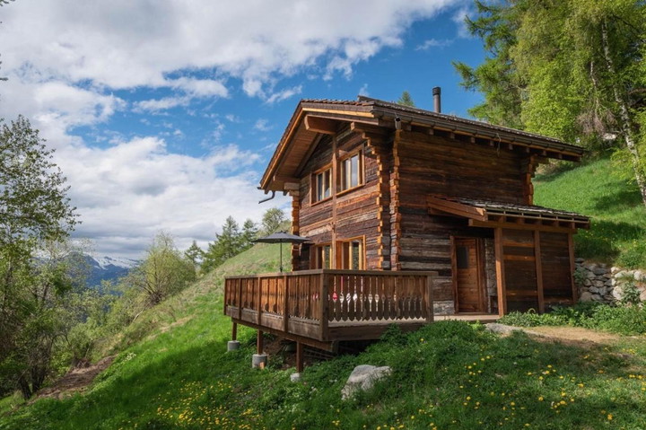 Comfortable Chalet In The Heart Of Nature, Calm And Peaceful - Schweiz