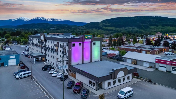 Quality Inn Sunshine Suites - Terrace - Canada