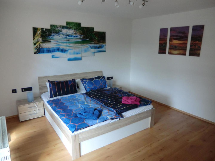 Fewo 180qm Mit 5 Schlafzimmer, 2 Badezimmer Für Bis Zu 8 Personen - Beilstein