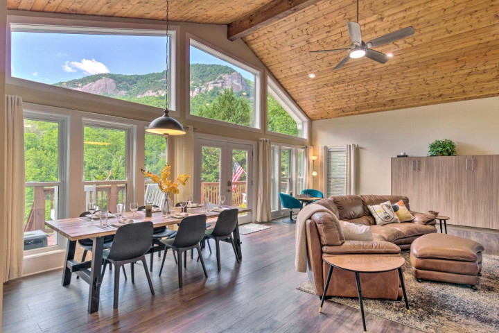 Stunning Mtn Views! Group Getaway In Chimney Rock - Lake Lure, NC