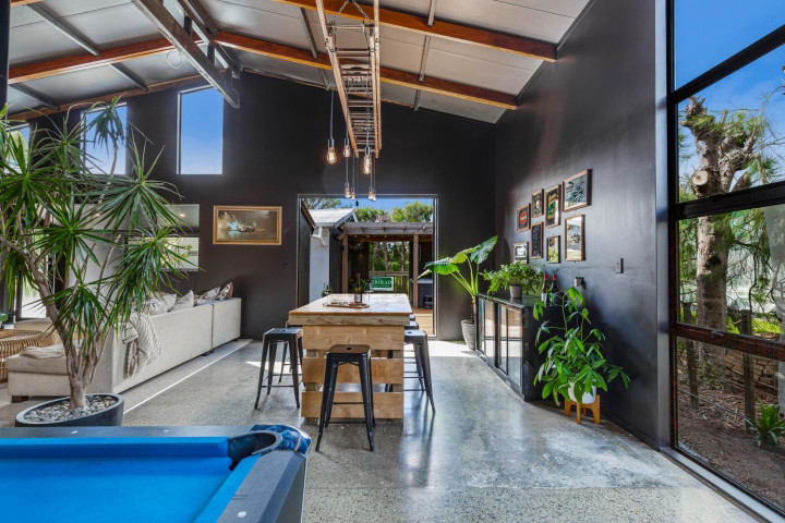 The Black Barn - 2 Bedrooms - Riverhead