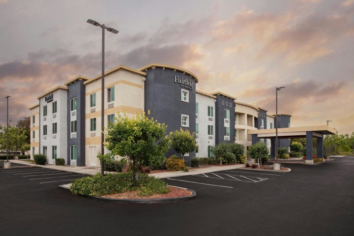 Fairfield Inn & Suites Oakland Hayward - Oakland, CA