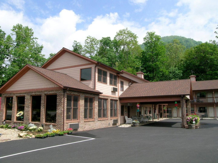 Jonathan Creek Inn - Sylva, NC