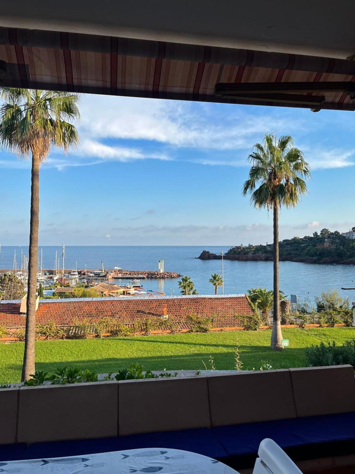 Appartement Avec Vue Mer Et Piscine - Agay