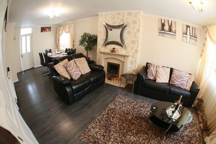 Luxurious Bedworth Exhall, House - Coventry