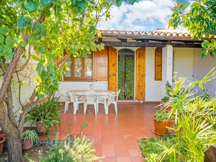 Cozy Sardinian Villa With Garden - Valledoria