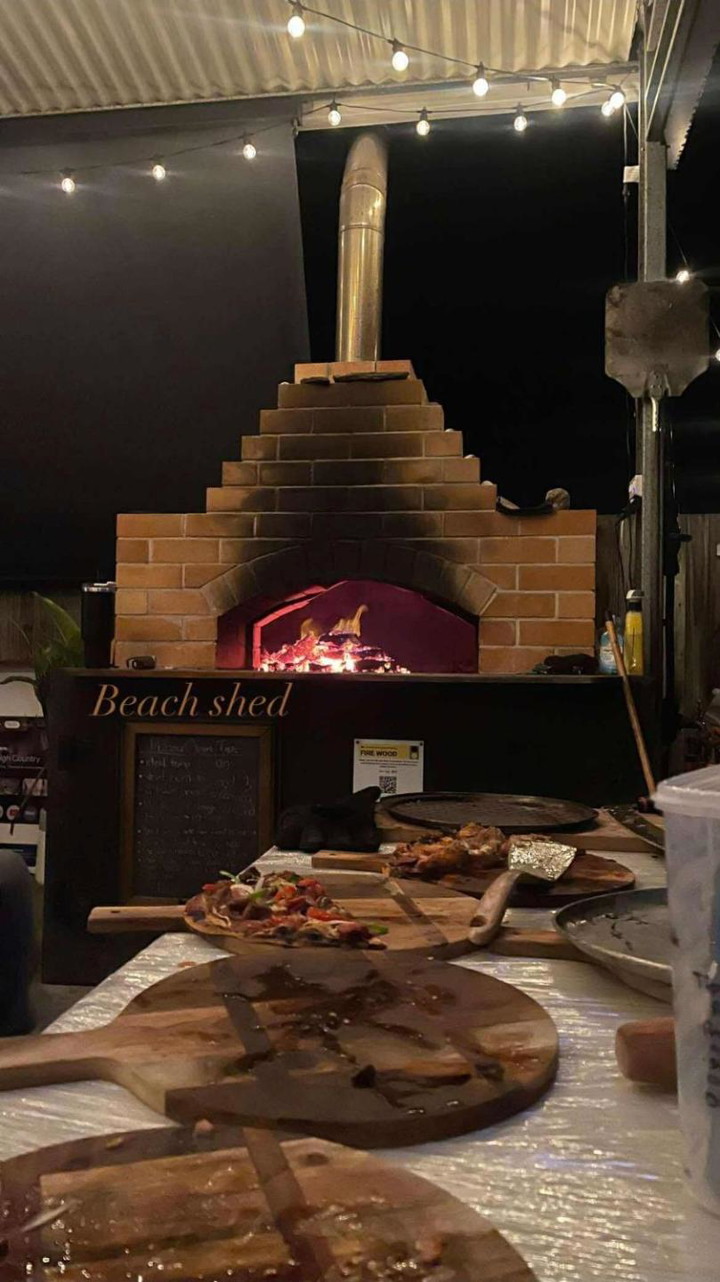 Beach Shed With Pizza Oven - Toogoom