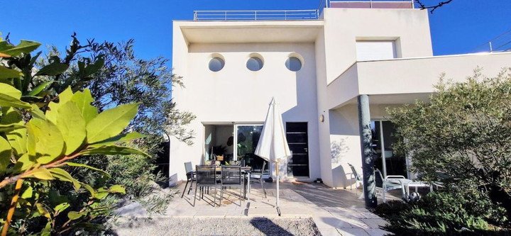 La Catalane, Villa Contemporaine En Bord De Mer Et Climatisée - Mèze
