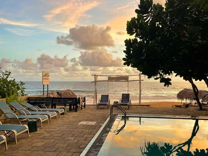 At Ease Beach Hotel - Hikkaduwa