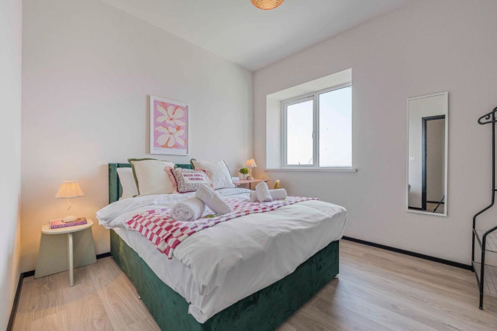 3-bedroom Apartment With Coast & Sea Views - Cardiff