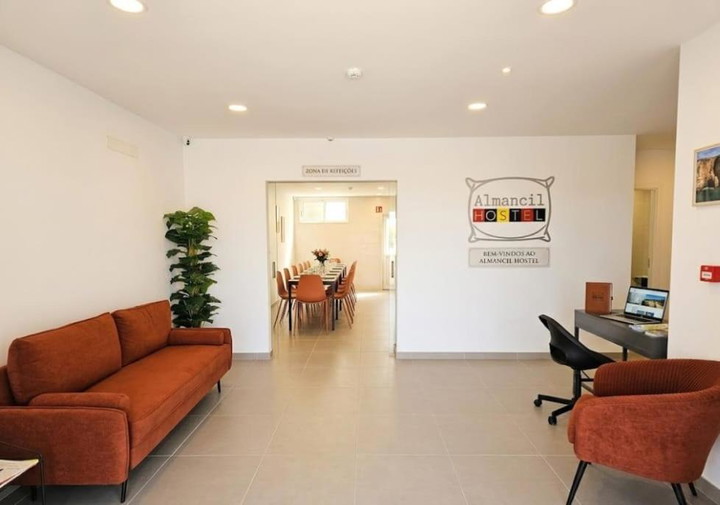 Almancil Hostel - Algarve