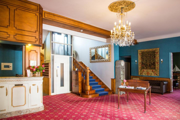 Hostellerie De La Roseraie - Gers