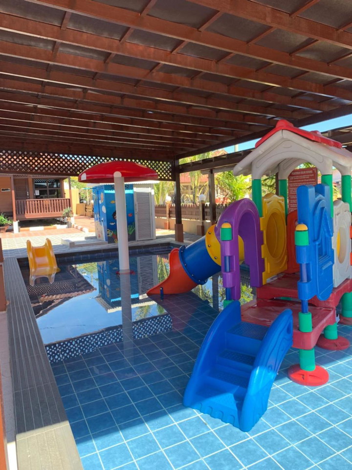 D'razna Chalet Pantai Seberang Takir - Kuala Terengganu