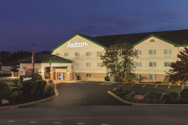 Radisson Hotel & Conference Center Rockford - Rockford, IL