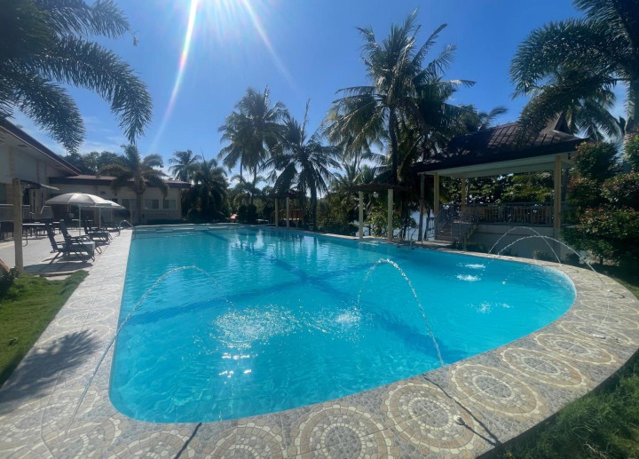Reef Waters Resort - Cebu