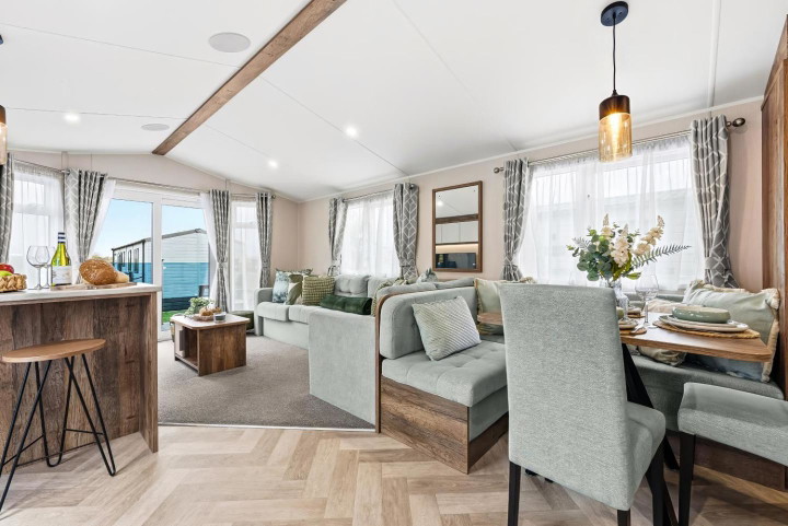 Harbour View At Avocet Crescent - Luxury Lodge With Hot Tub - Hayling Island - Mill Rythe Holiday Village - Portsmouth