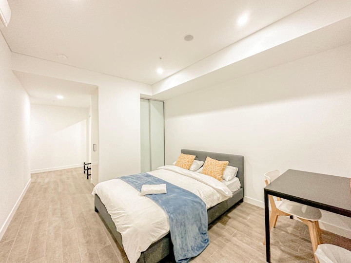 Burwood Studio, Entire Studio With Ensuite Toilet And Kitchen - Strathfield