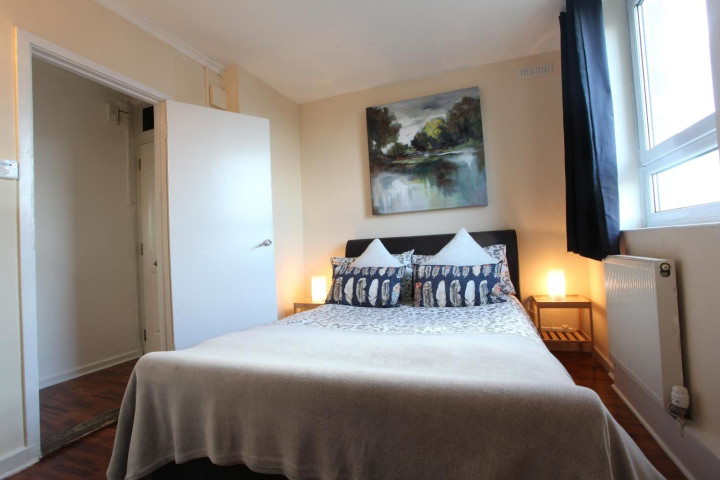 Chelsea Off Kings Road One Bedroom Apartment With Balcony - Earls Court