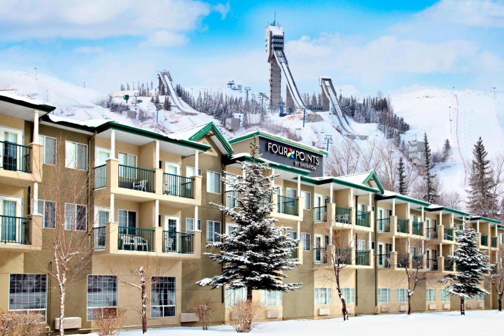 Four Points By Sheraton Hotel & Suites Calgary West - Calgary
