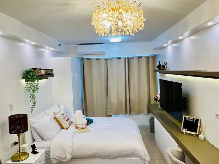 Cq House Luxe Stay With Pool View Near Moa & Airport - Pasay