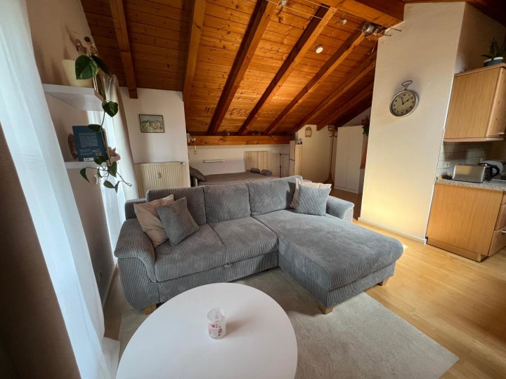 Gemütliche Dachgeschosswohnung Mit Balkon - Salzburg