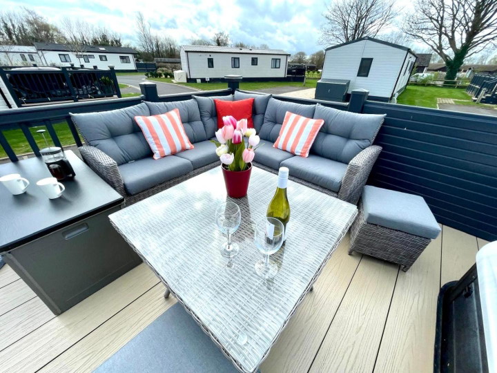 Meadow View Hot Tub Lodge, Free Hoburne Passes - Bibury