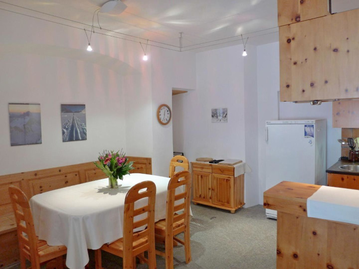 Apartment Chesa Cromer By Interhome - Samedan