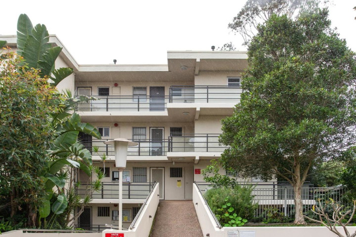 Bronte Beach Coastal Apartment With Ocean View - Randwick
