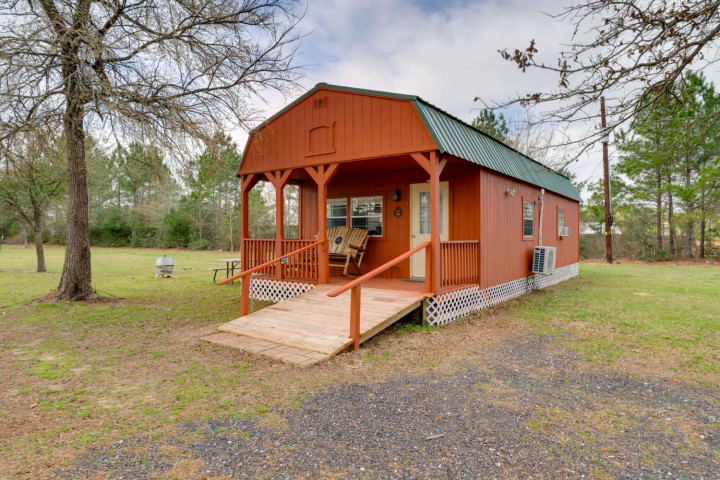 Plantersville Cabin On 50 Acres W/ Pond & Fire Pit - Magnolia, TX