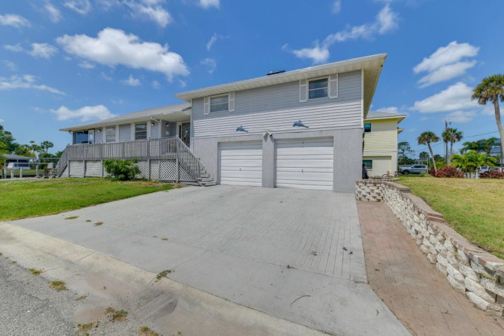 Canalfront Home W/ Private Dock - 5 Mi To Beaches! - Englewood, FL
