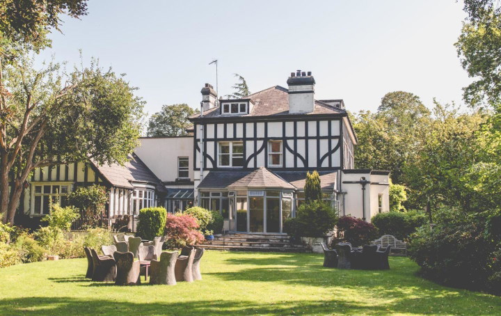 Brook Hall Hotel - Cheshire
