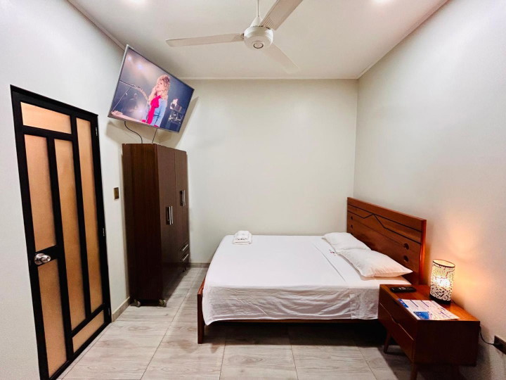 Habitación Céntrica En Iquitos - Casa Alemi 7 - Iquitos