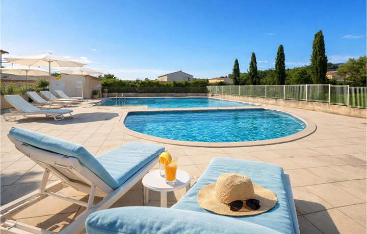 Awesome Apartment In Paradou With Swimming Pool - Paradou