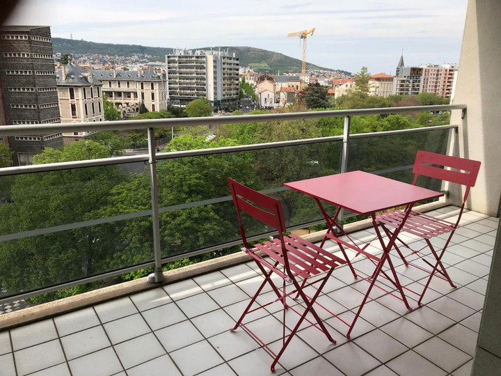 F1 Avec Vue Dégagée, 6 M2 Terrasse, Wi-fi - Cournon-d'Auvergne
