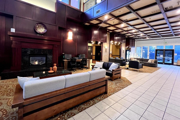 Ramada By Wyndham Tukwila Southcenter - Renton, WA