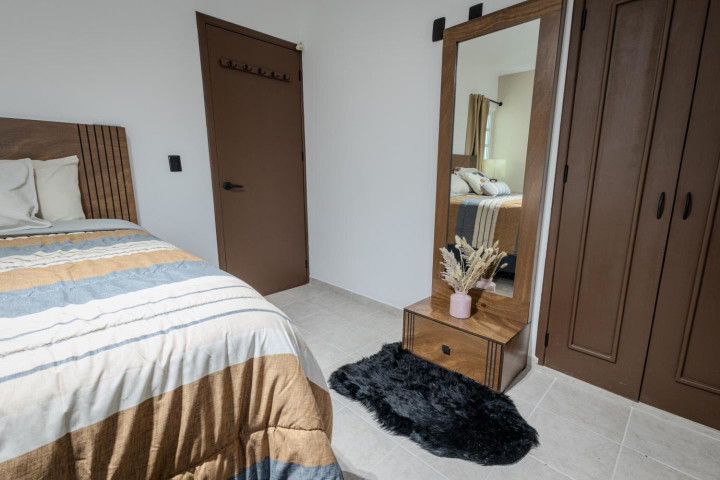 Bnb Rooms In Downtown Cancun- Casa Sunshine Cancun - Cancún