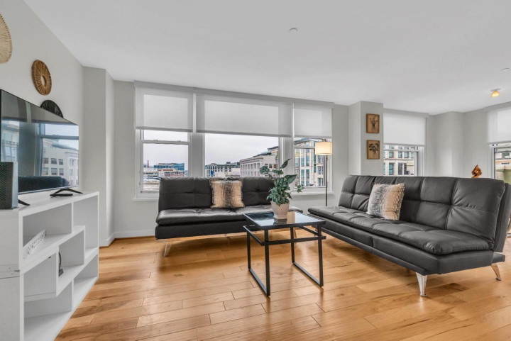 Furnished 2br Apartment In Penn Quarter, Dc Apts - Kensington, MD