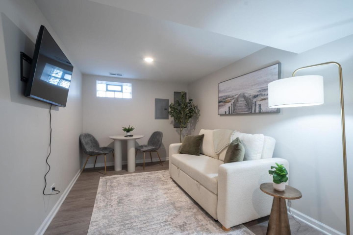 Modern Apt W Private Entrance Washer Dryer Free Parking - Evanston