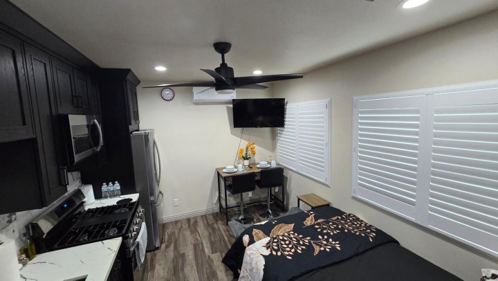 Cozy Tiny Home For 2 People Studio Type - Norwalk, CA