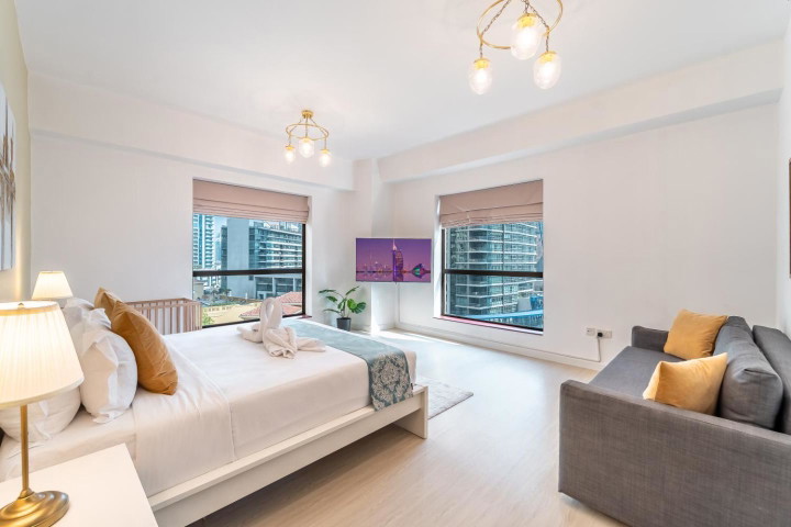 Deluxe 5br Plus Maid's Room In Jbr - Steps From The Beach & Bluewaters By Sunkiissed Holiday Homes - United Arab Emirates