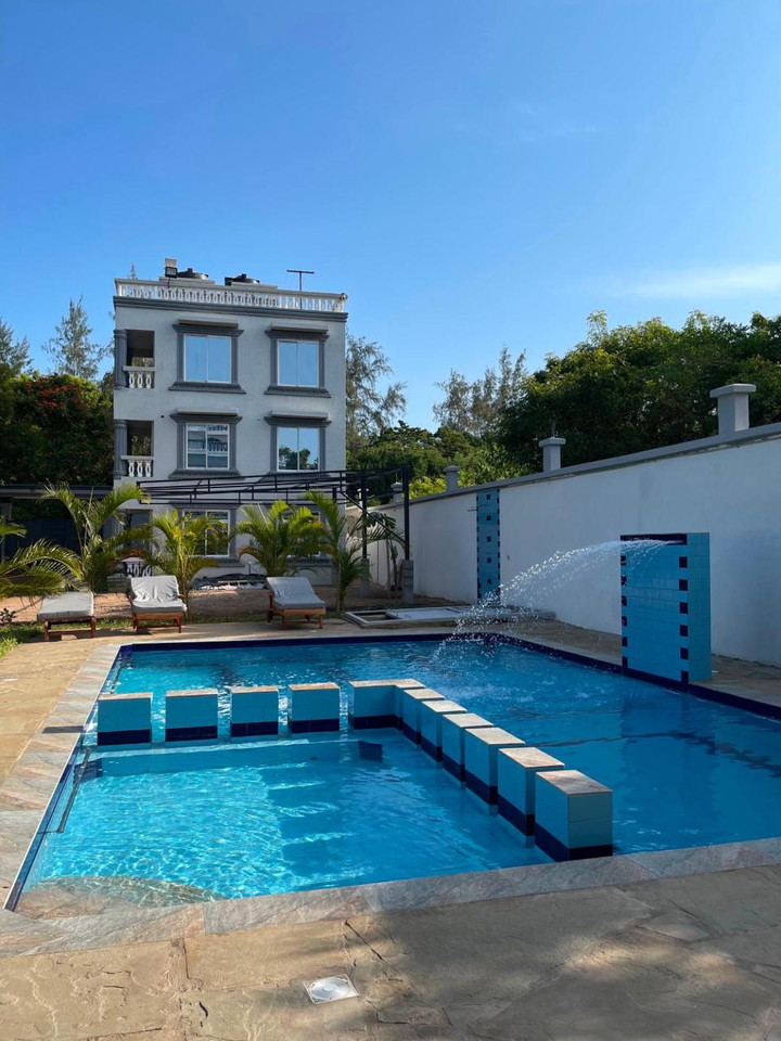 J & T Holme Apartment - Diani Beach