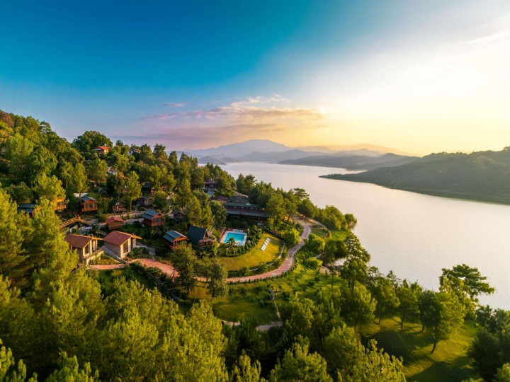 Botanik Göl Evleri - Turkey