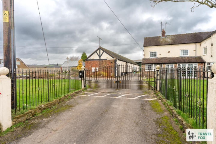 Birchenfield Holiday Cottages - Stoke-on-Trent