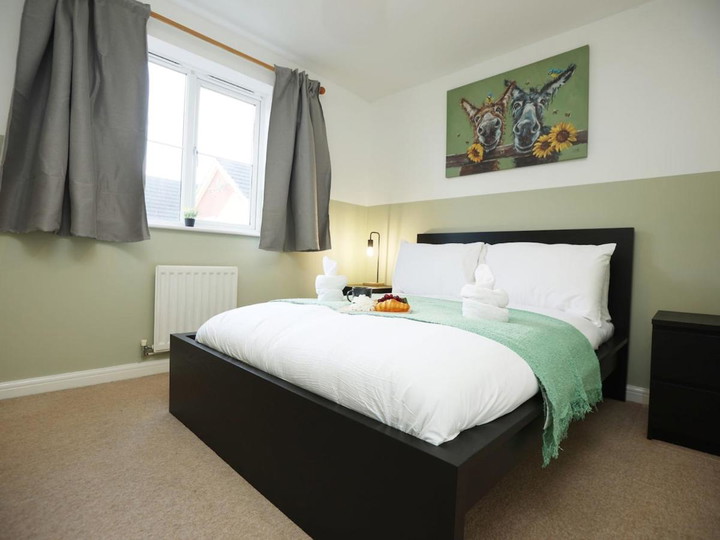 Perfect For Contractors-trades-guests, Pvt Parking - Filton