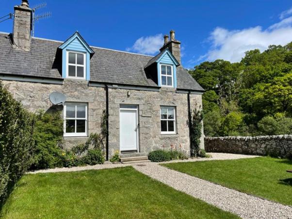 Burnside Cottage On The Blarich Estate - Lairg