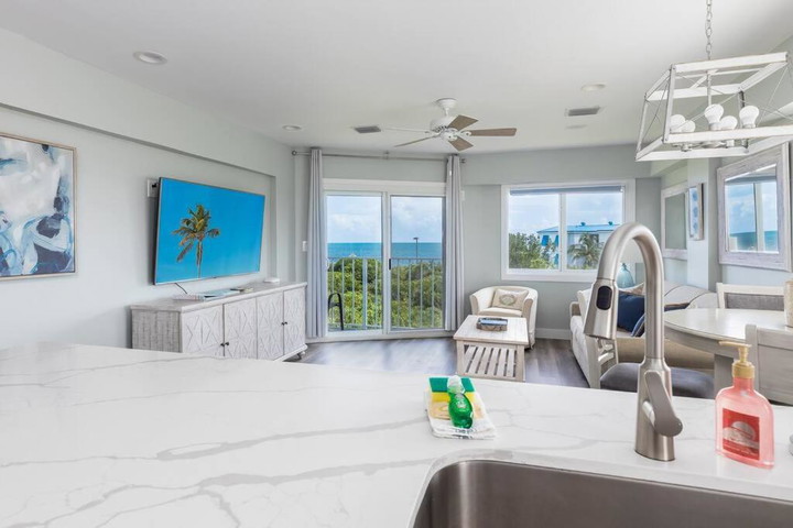 Ocean View Corner Penthouse Ocean Pointe 5416 - Key Largo, FL