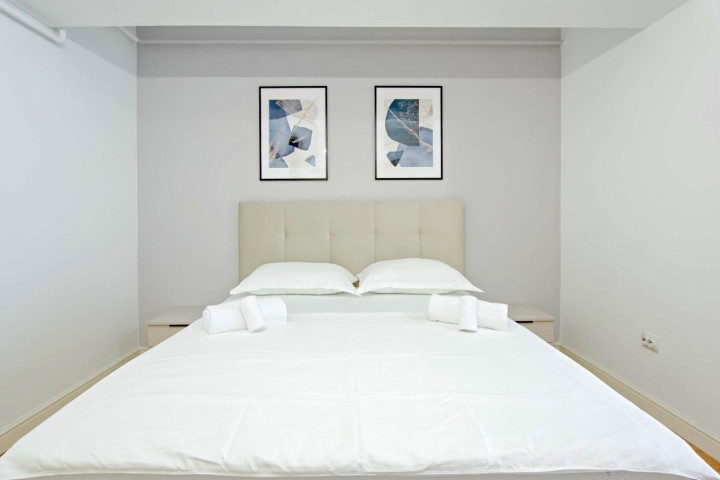 Himson Blue Apartament-self Check-in Near Airport & Mall - Iași