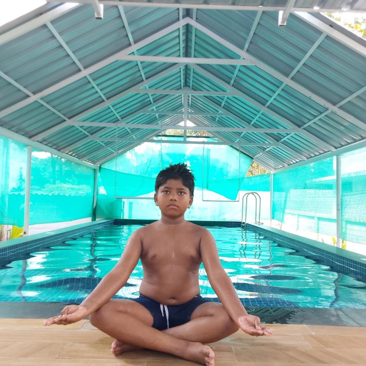 Johnson's Homestay With Pool & Ecohouseboat Near Town Beach - Kerala