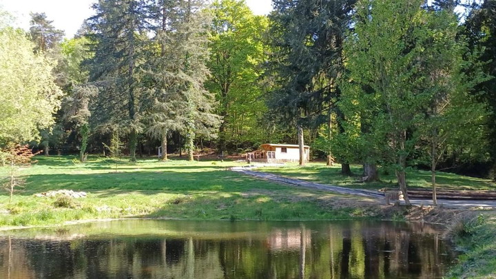 Roulotte Des Hêtres Au Domaine De Vauguenige - Nouvelle-Aquitaine
